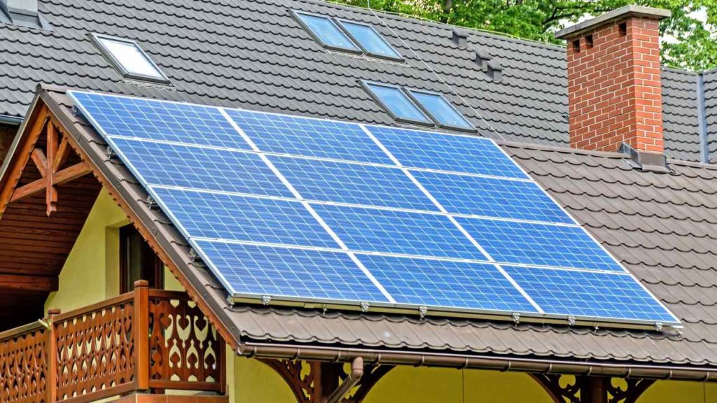 Ile kosztuje własna farma solarna?